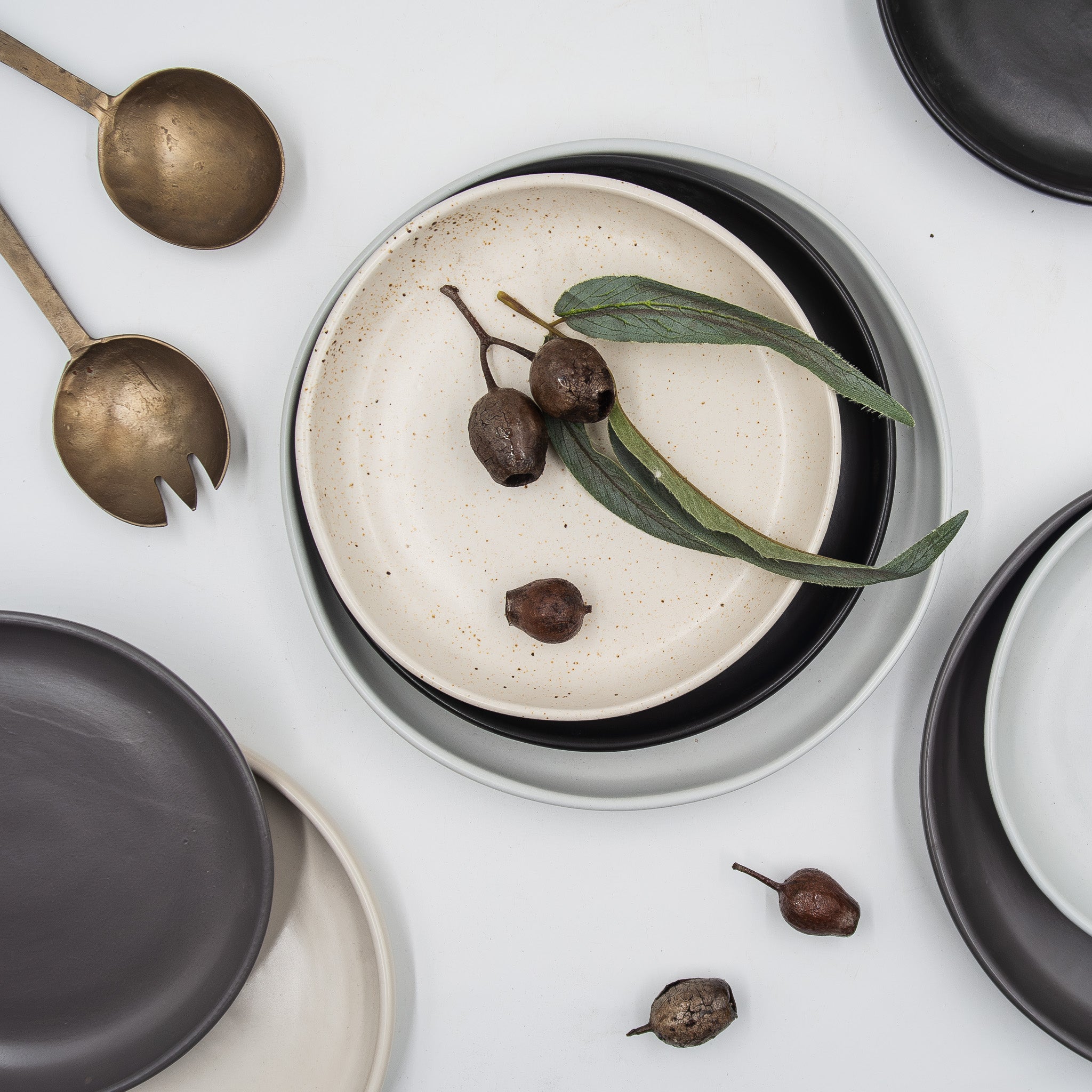 Organic Lip Plate | Bendigo Pottery